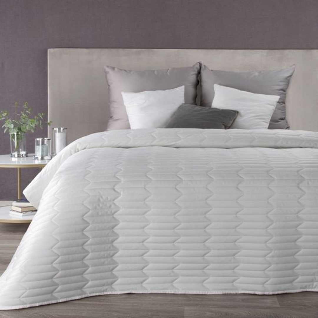 White Velvet Bedspread Sparkly White Bedspread UK King Size - Etsy