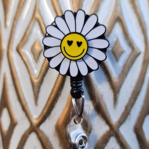 Fidget Badge Clip Happy Face Flower Badge Holder Spinning Unique ...