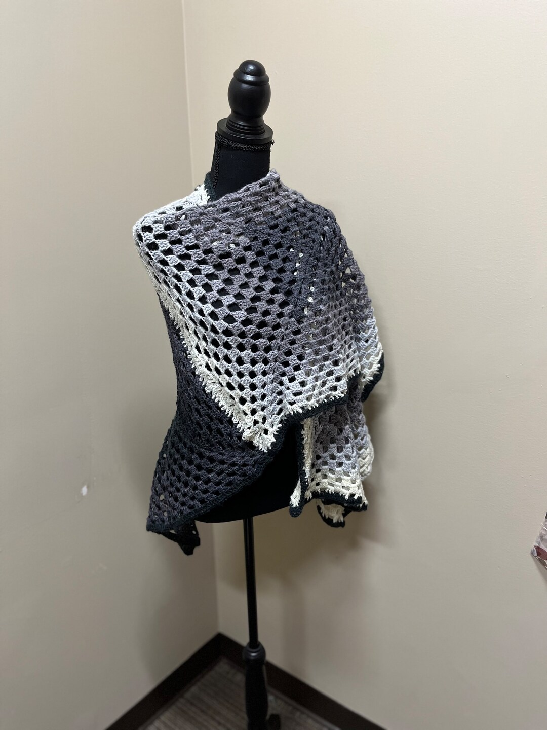 Monochrome Crochet Granny Square Wrap - Etsy