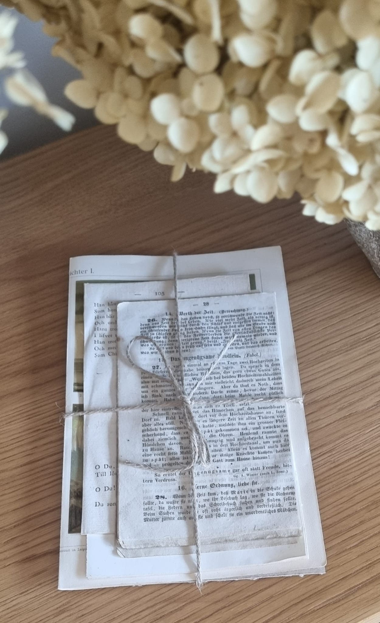 50 Antique Orginal Old Book Pages Pack for Crafting, Junk Scrapbook ...