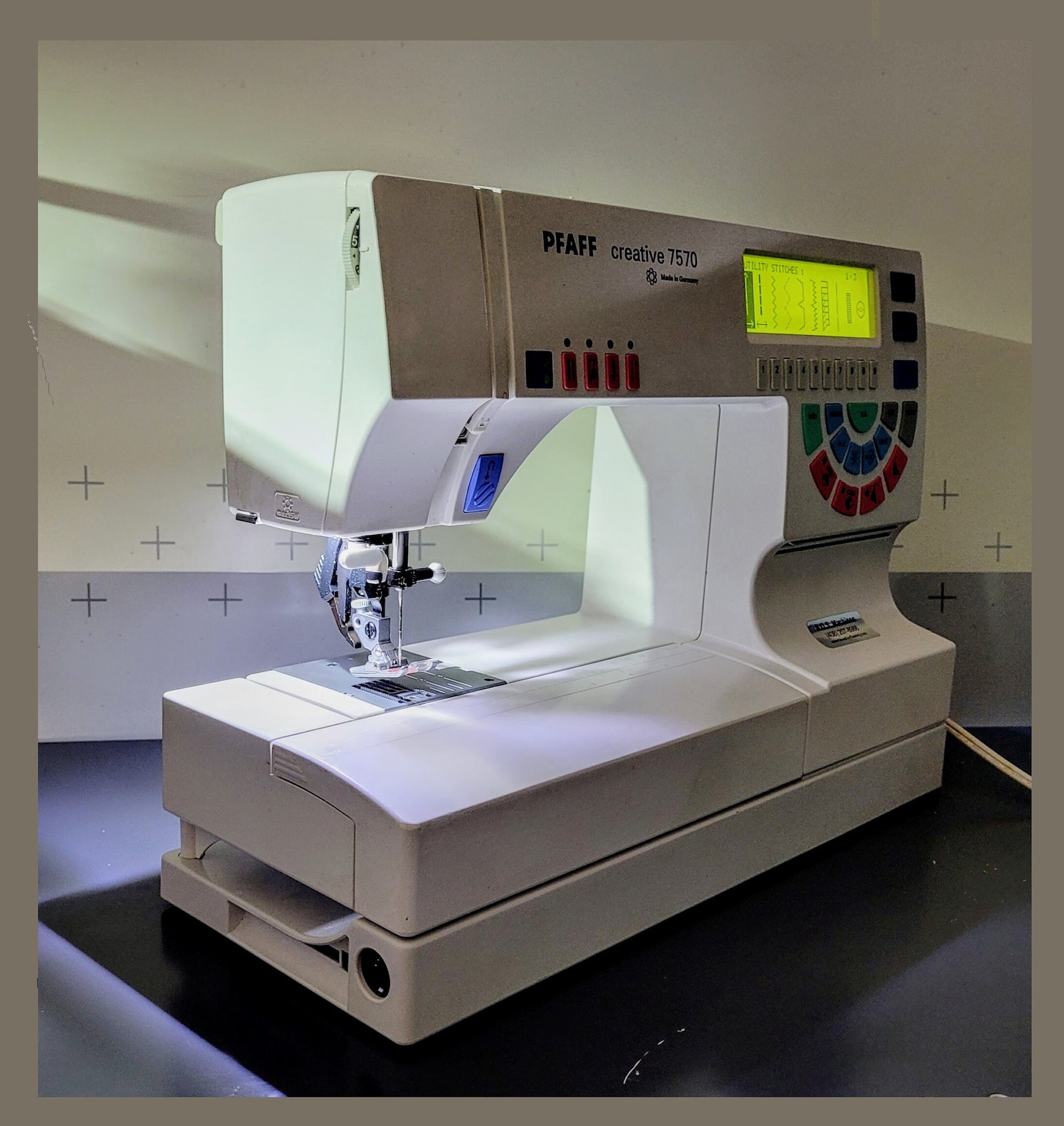 PFAFF 7570 Sewing/embroidery Machine IDT Walking Foot, Heavy-duty Computerized 2-yr Guarantee, W ...