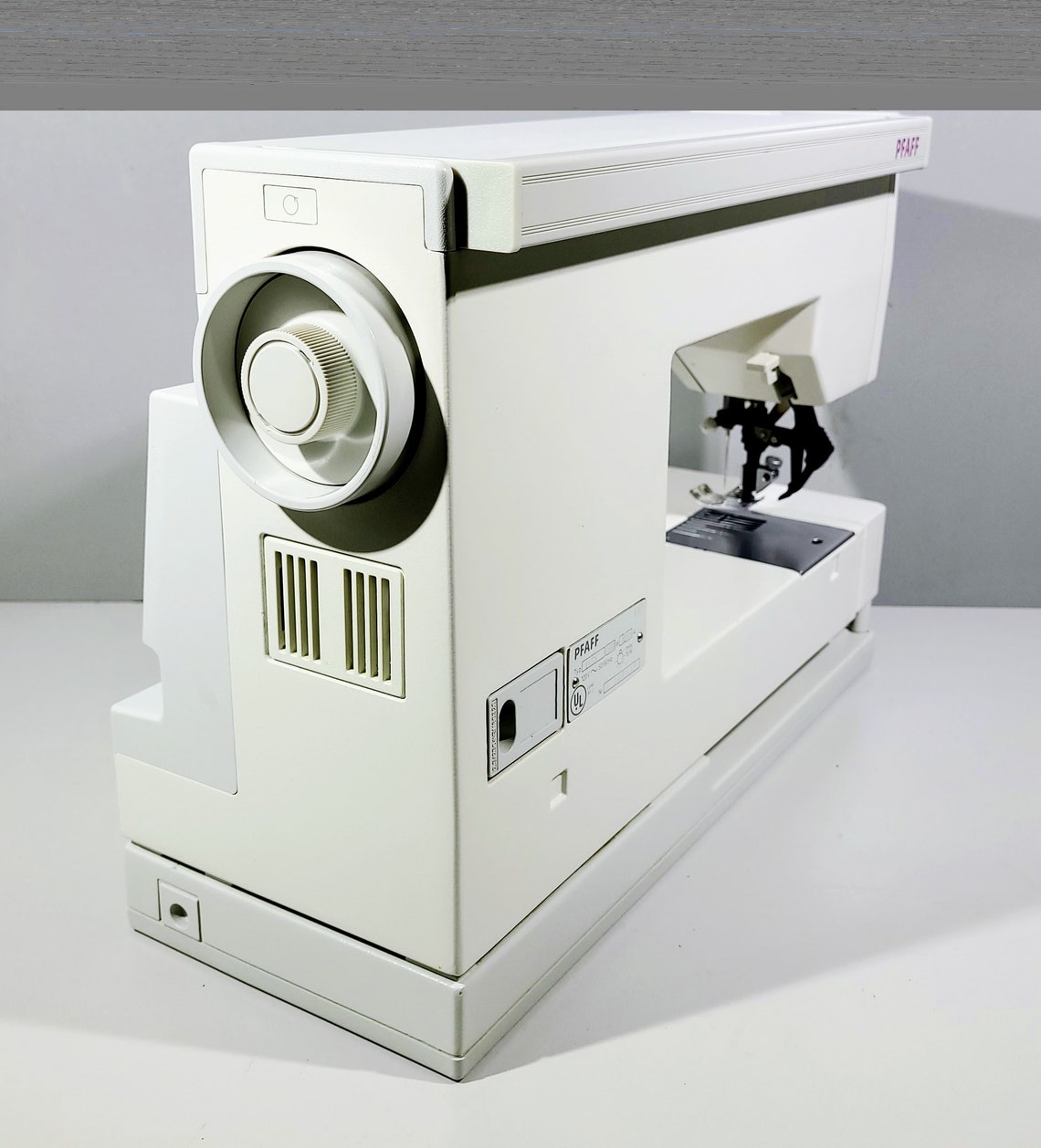 Pfaff 1475 CD Heavy-duty Sewing Machine Pro-serviced, 2-year Guarantee ...