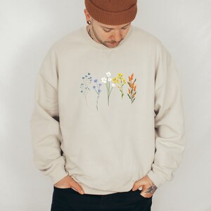 AROACE SWEATSHIRT, Subtle Aroace Shirt, Wildflower Sweatshirt ...