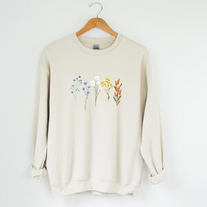 AROACE SWEATSHIRT, Subtle Aroace Shirt, Wildflower Sweatshirt ...