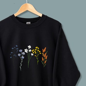 AROACE SWEATSHIRT, Subtle Aroace Shirt, Wildflower Sweatshirt ...
