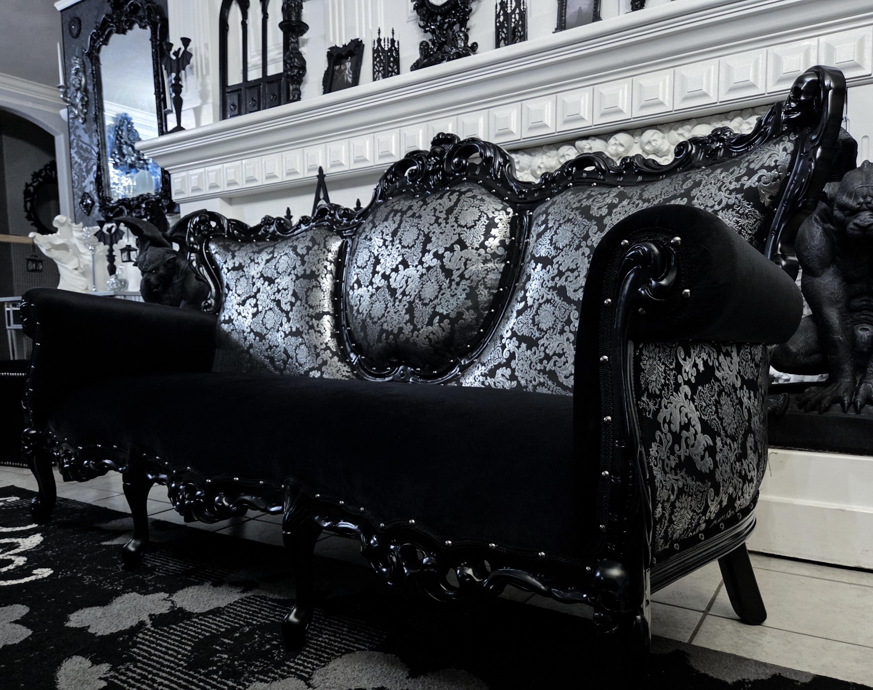 Black Skull Frame Silver Metallic Damask Black Velvet Gothic Victorian ...