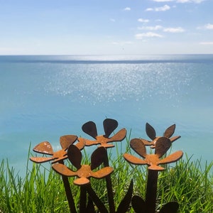 Rustic Metal Flowers - Set of 5 - Handmade Garden Art Sculpture - Etsy