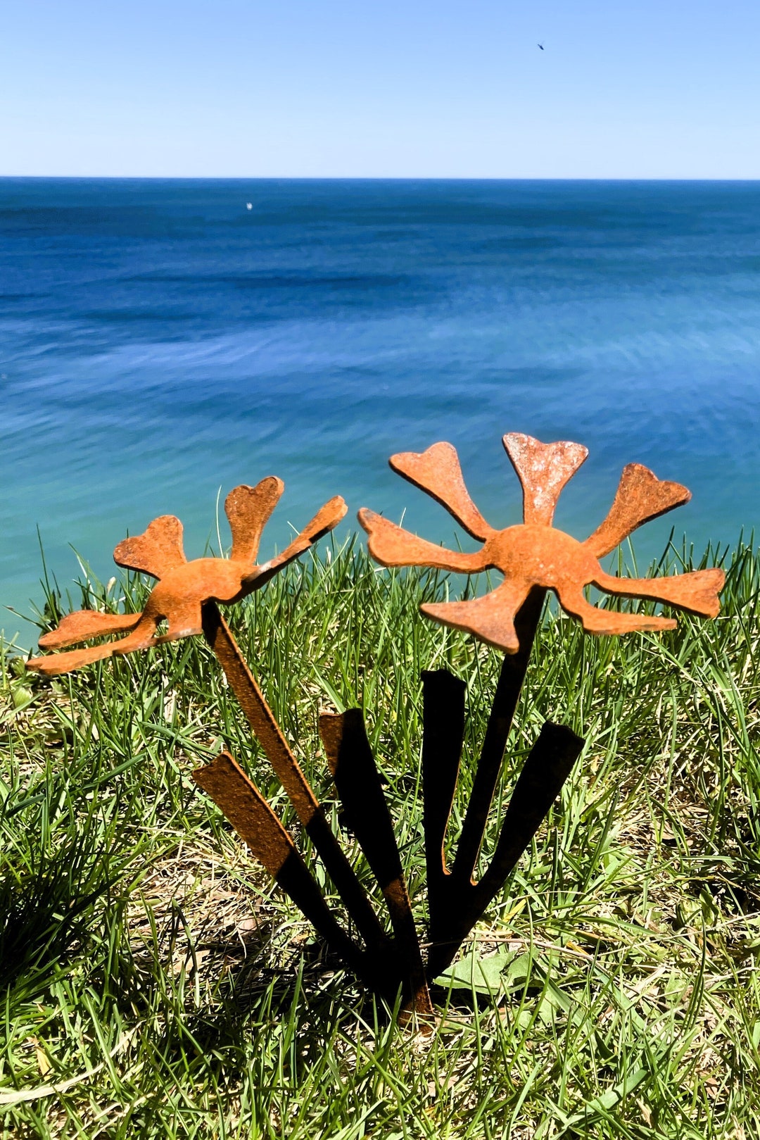 Rustic Metal Garden Flowers Set Of 2 Unique Handmade Outdoor Garden Art Sculpture Or Lawn