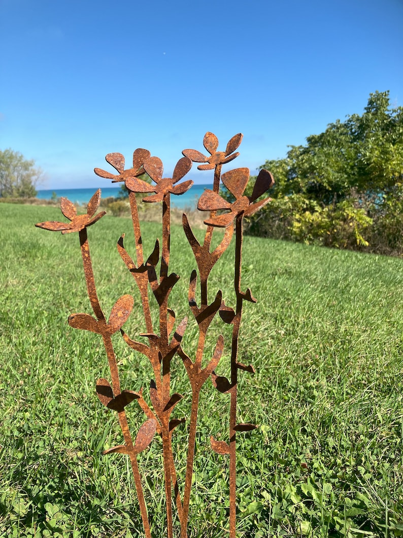 Prairie Style Rustic Metal Flowers - Set of 5 - Unique Handmade Outdoor ...