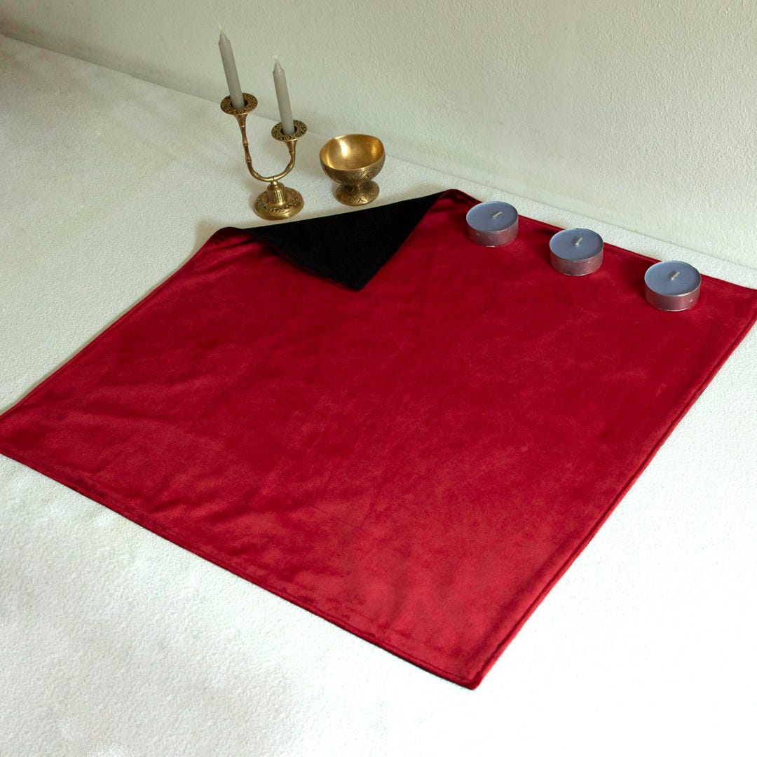 Altar Tarot Card Cloth – Double Sided Altar Cloth, Red & Black Ritual ...