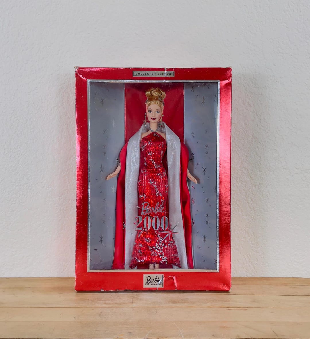 Red Caucasian Barbie Mattel Collector Edition Barbie Doll, Barbie 2000 ...
