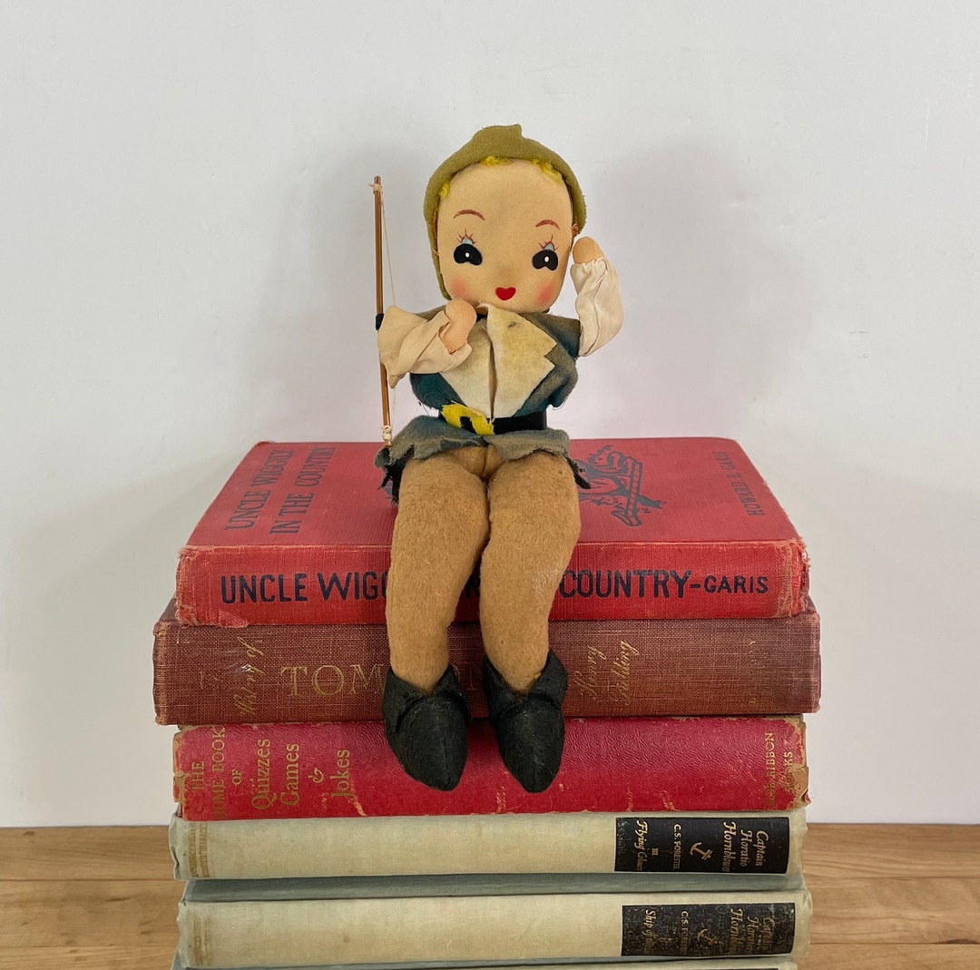 Robin Hood Doll Made of Cloth/felt/stockinette With Painted Face ...