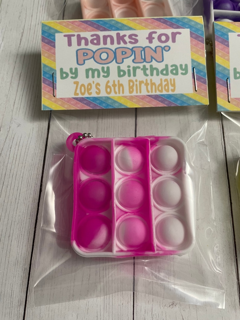 Personalized Pop-it Favor ~ Birthday Favor Pop-it Keychains ~ Pop ...