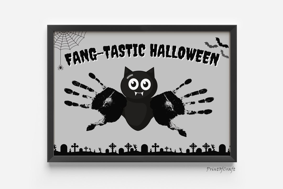 Fang-tastic Halloween Handprint Bat Craft, Handprint Art for Hallowen ...