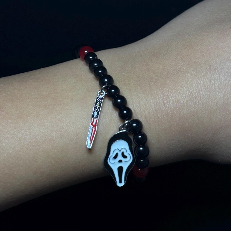 Scream / Ghostface Inspired Red and Black Beaded Bracelet - Etsy