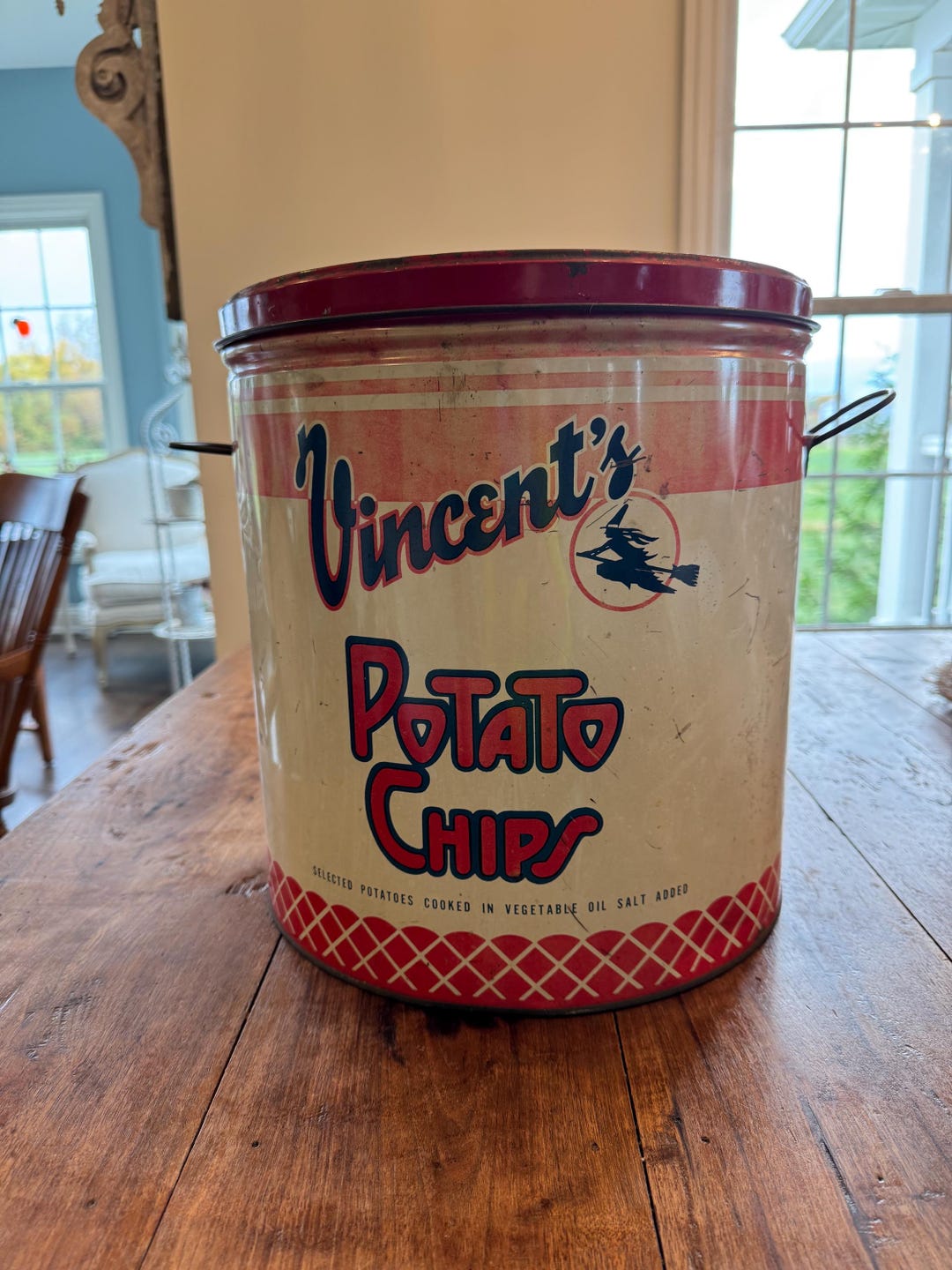 Vintage Vincent’s Potato Chips Tin, Witch, Salem, Massachusetts ...