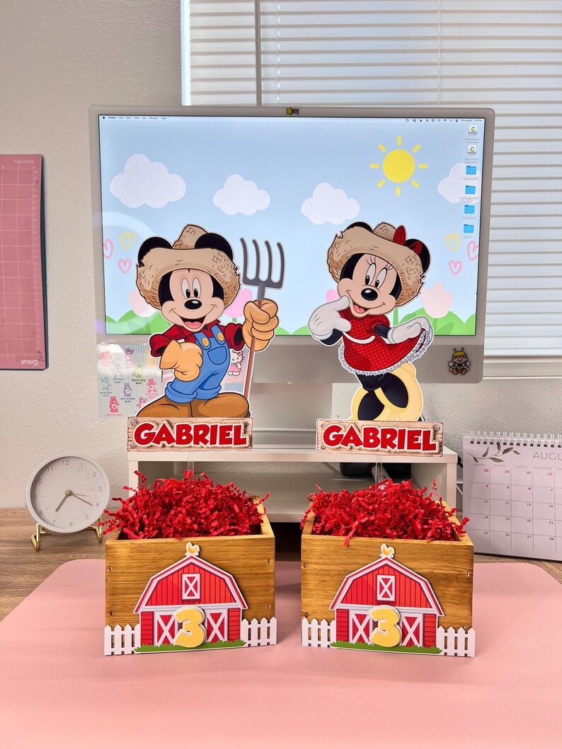 Mickey Mouse Farm, Mickey Mouse Barn, Mickey Farmer, Minnie Mouse Farm ...