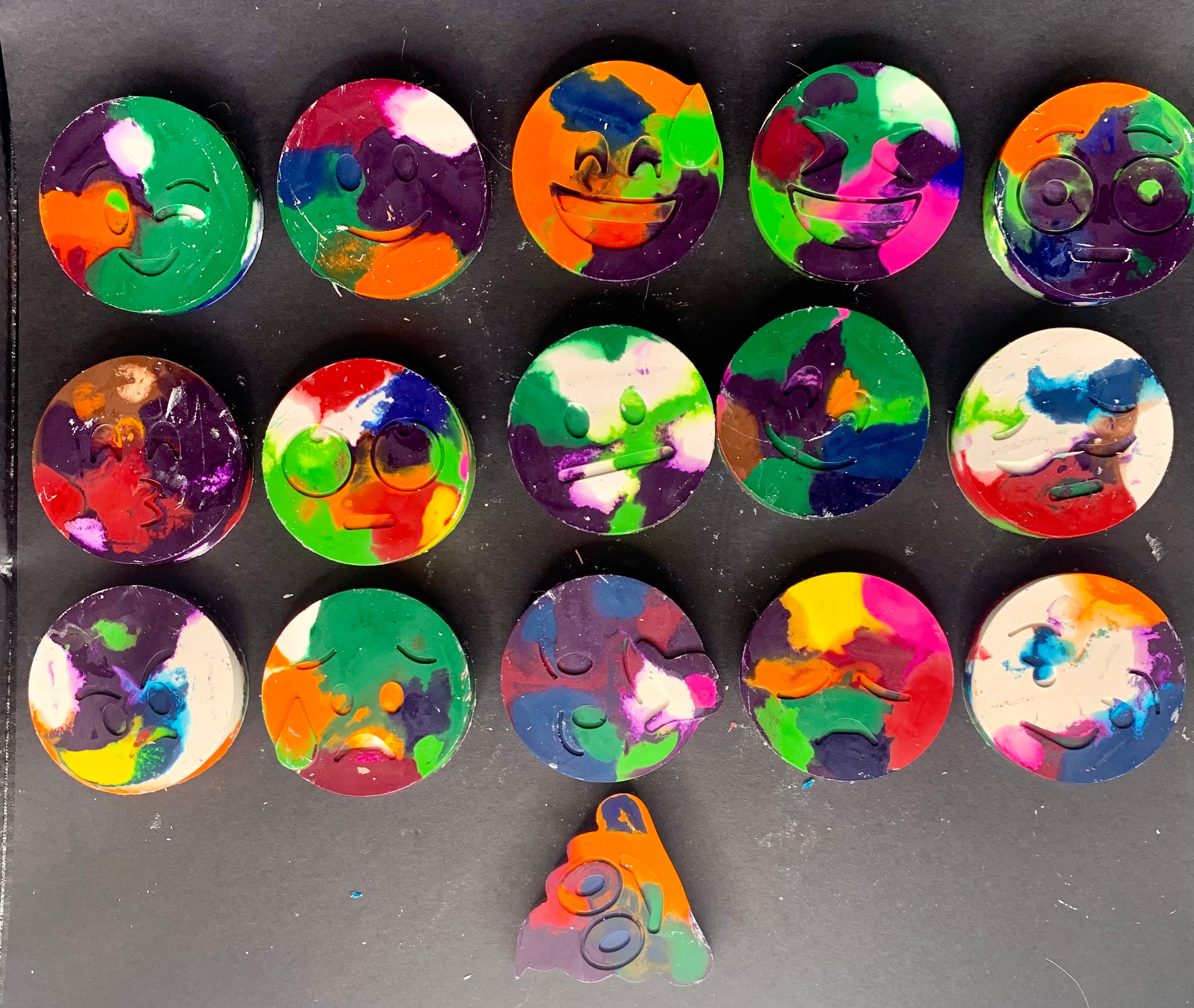 Emoji Crayons Set - Etsy