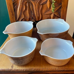 Vintage Pyrex Woodland Casserole Dishes | Woodland Pyrex Cinderella ...