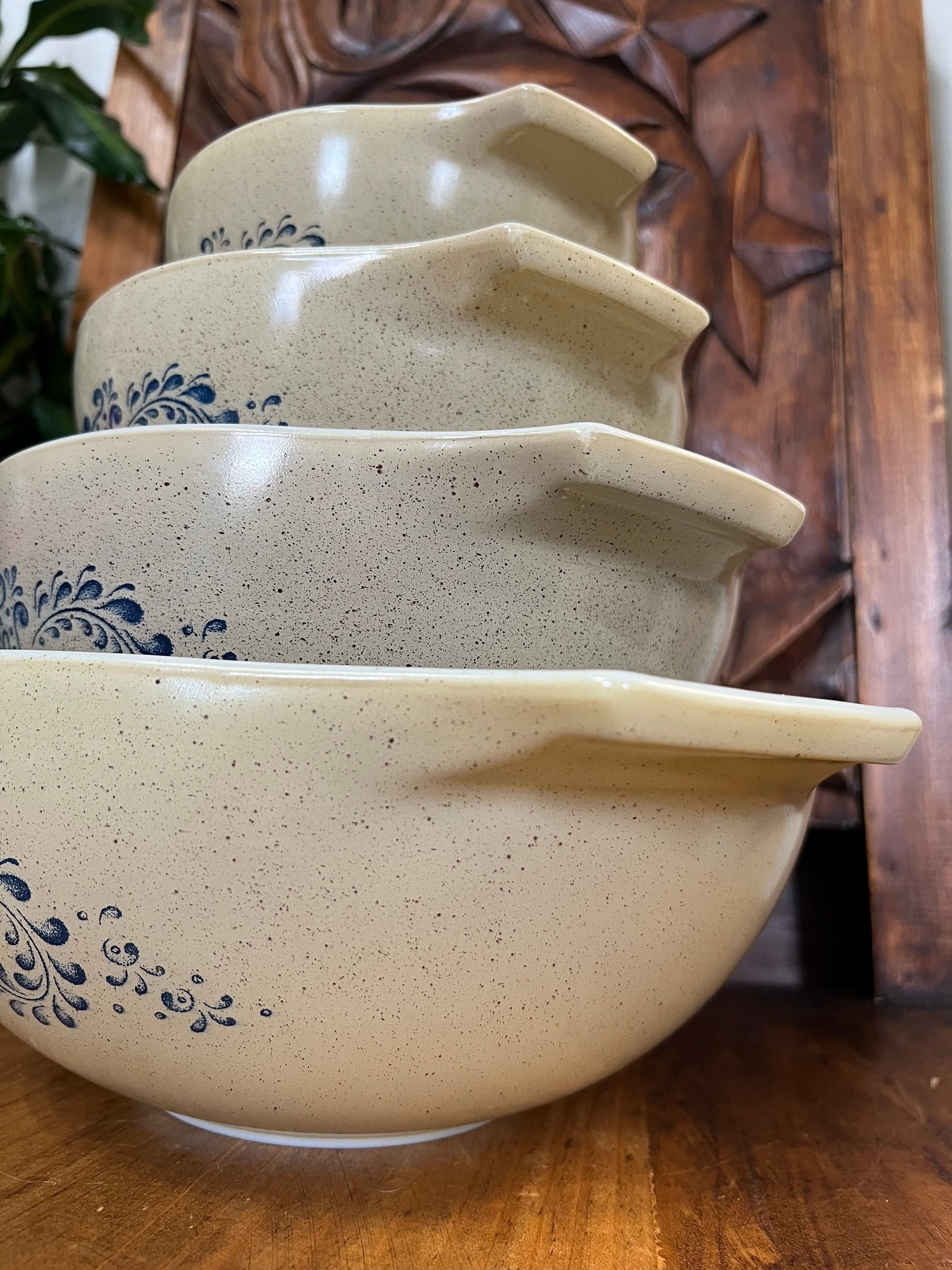 Vintage Pyrex Cinderella Mixing Bowls Homestead Pattern Set of 4 Beige ...