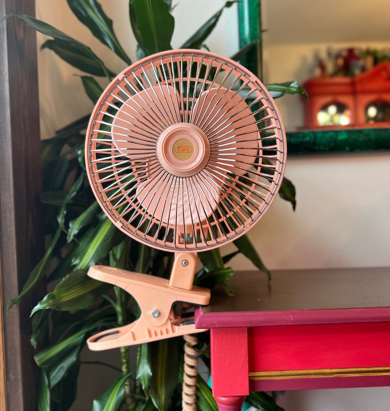 Vintage Pink Fan 6 Inch Tozai Deluxe Personal Fan Model KH-06C1 Small ...