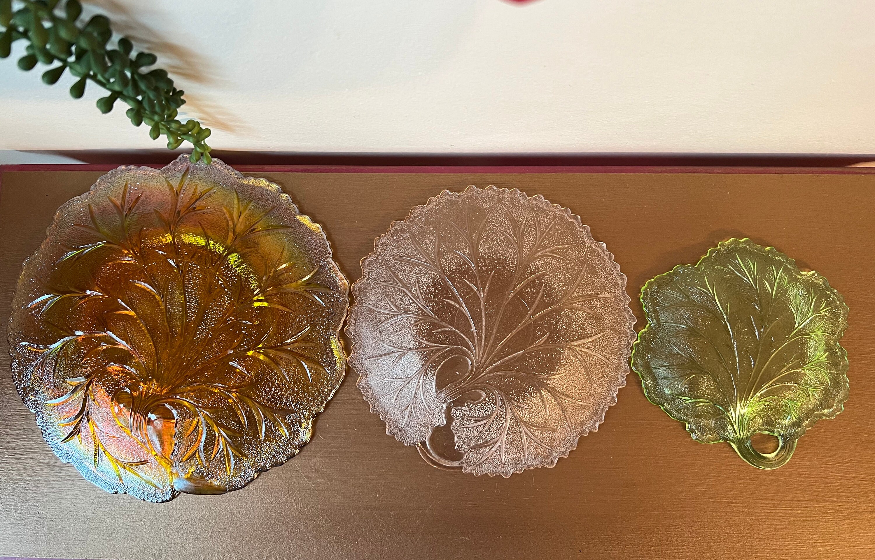 Vintage Indiana Glass pebble Tree of Life Plates Iridescent Marigold ...