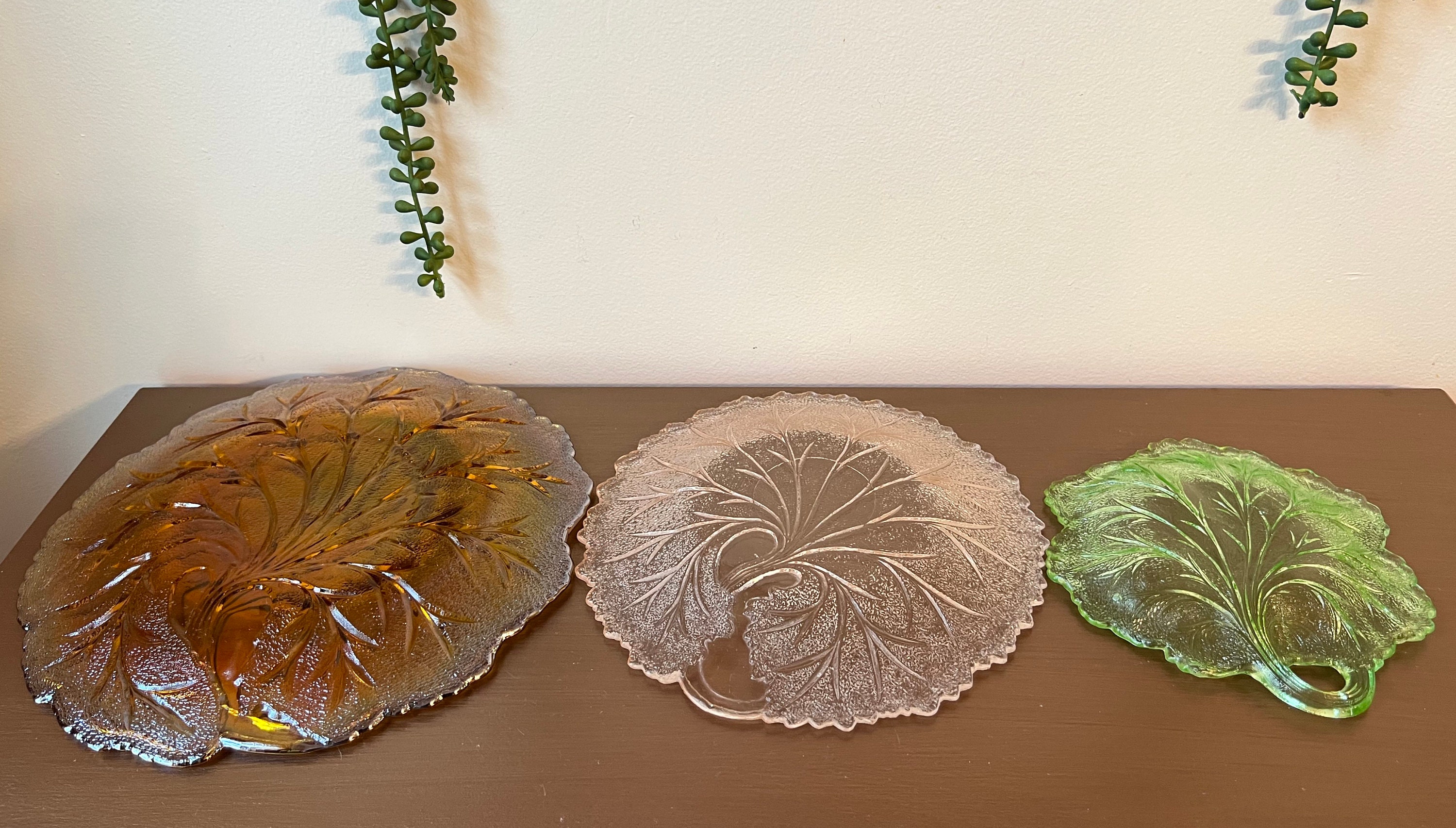 Vintage Indiana Glass pebble Tree of Life Plates Iridescent Marigold ...