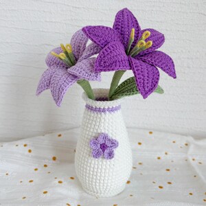 Handmade Lily Vase | Finished Crochet Work | Flower Crochet Gift Idea ...