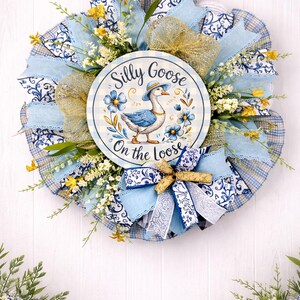Silly Goose Wreath for Front Door, Farmhouse Everyday Wreath, Neutral ...