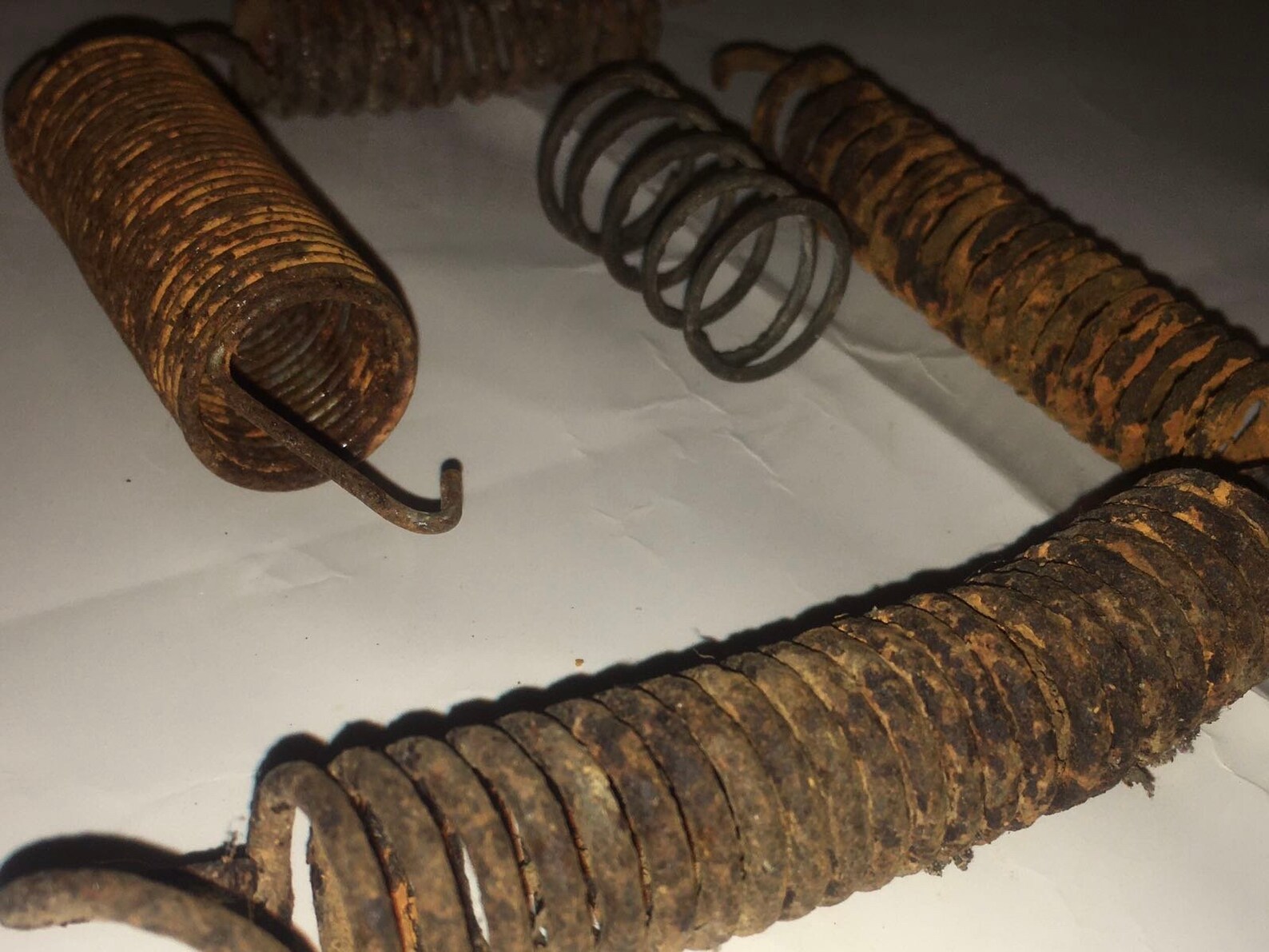 RUSTY METAL Springs/steampunk/metal Art/assemblage/salvaged Metal - Etsy