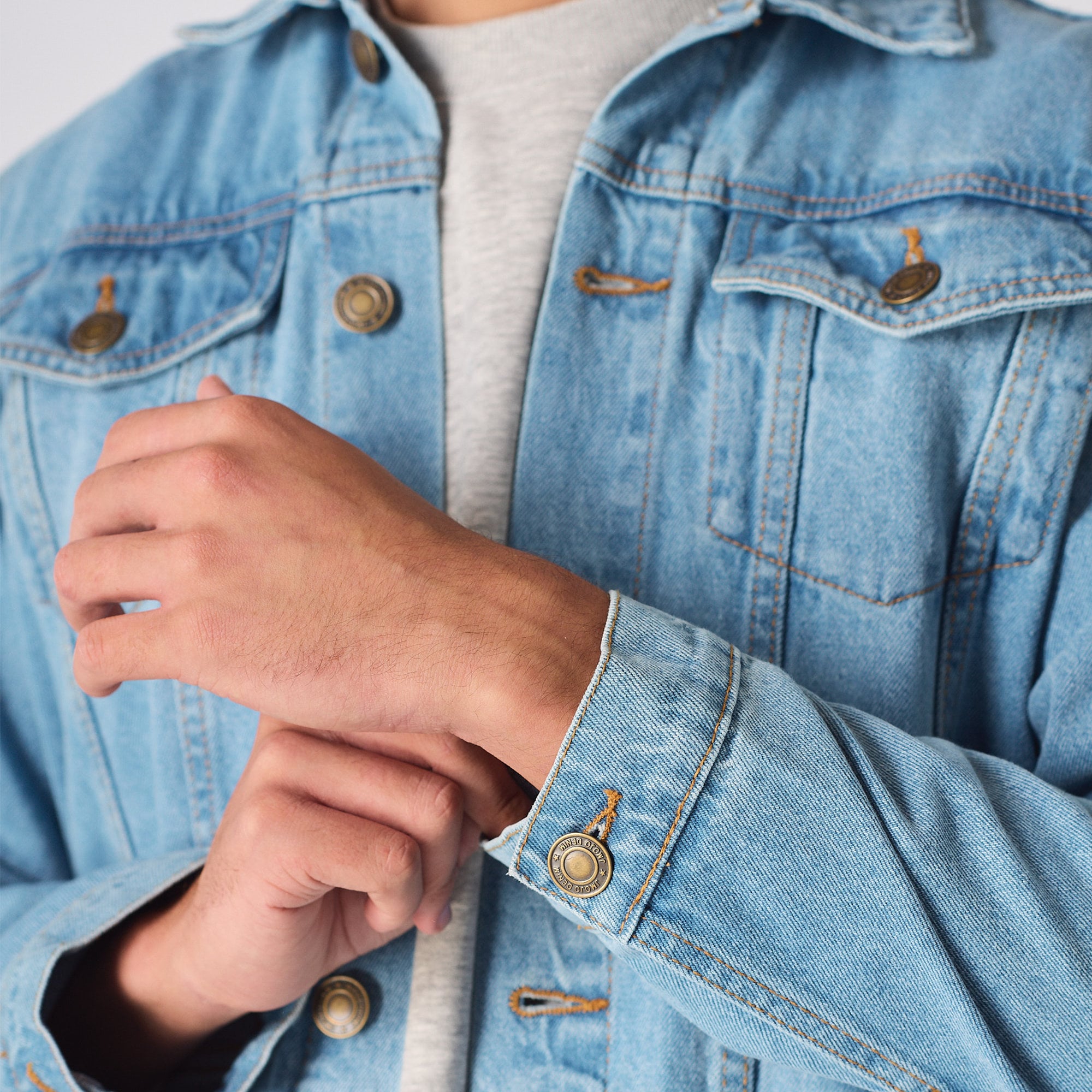 Fashionable Men's Denim Jacket Light Blue Jeans Jacket Streetwear Style ...