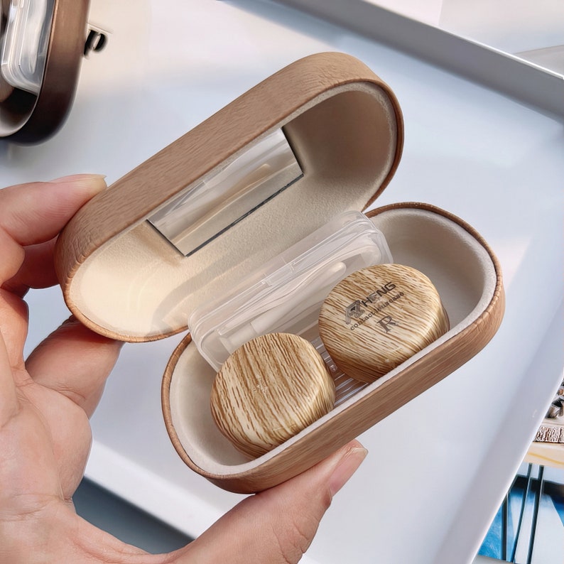 Brown Cute Bear Wood Texture Plastic Contact Lens Case, Travel Contact ...