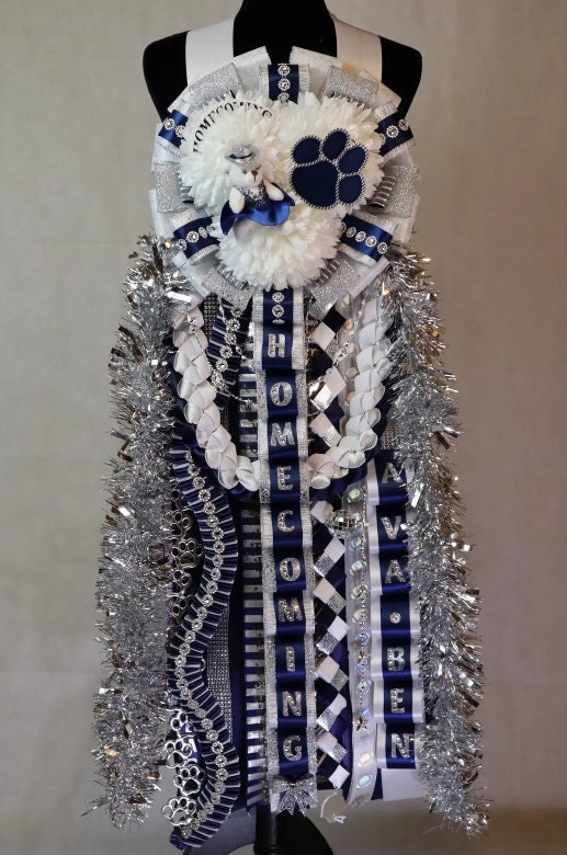 Touch of Class Deluxe Homecoming Mum (shipping Included) - Etsy