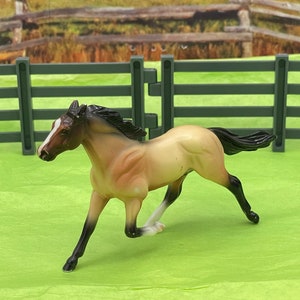 Breyer Stablemate Horse Lovers Collection Standardbred Red Roan ...
