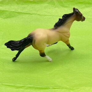 Breyer Stablemate Horse Lovers Collection Standardbred Red Roan ...