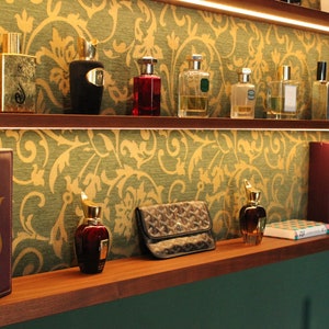 Individual Luxury Perfume Rack, Storage Rack for Decorative Items, as a ...