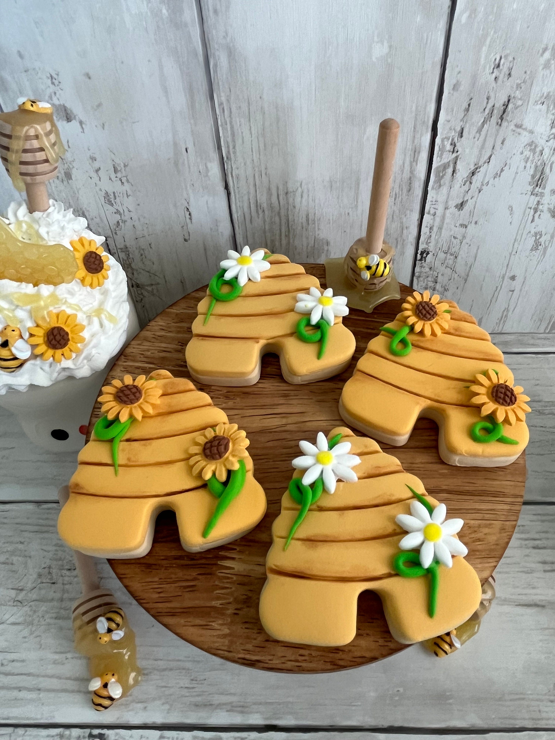 Fake Bee Hive Sugar Cookies, Faux Bee Hive Sugar Cookies, Fake Cookies ...
