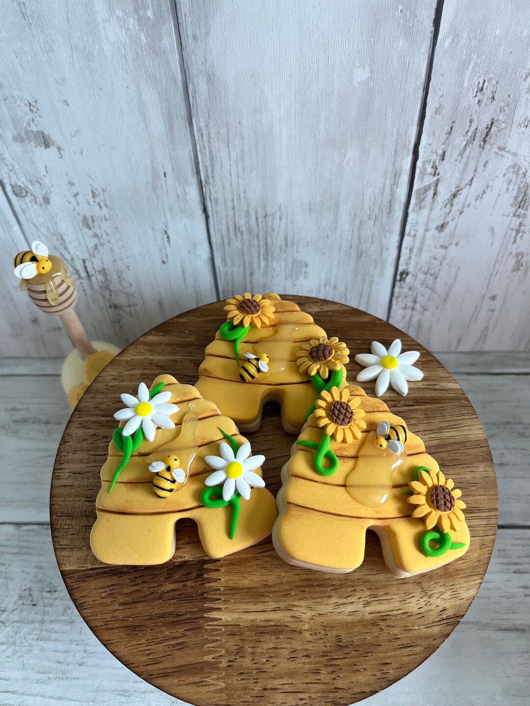 Fake Bee Hive Sugar Cookies, Faux Bee Hive Sugar Cookies, Fake Cookies ...