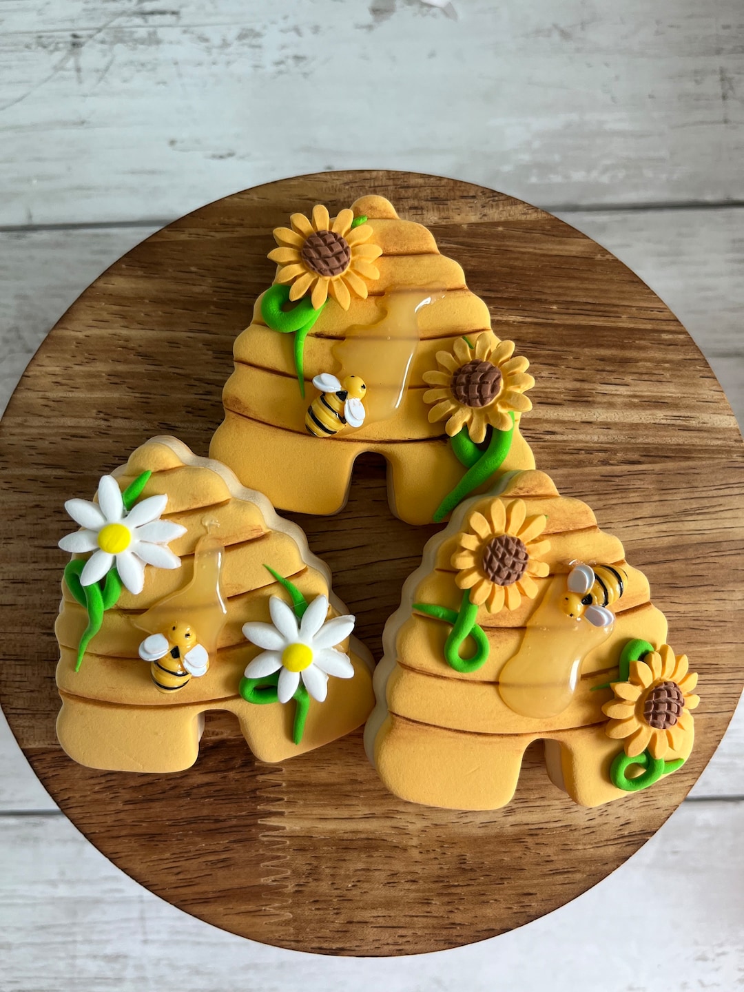 Fake Bee Hive Sugar Cookies, Faux Bee Hive Sugar Cookies, Fake Cookies ...