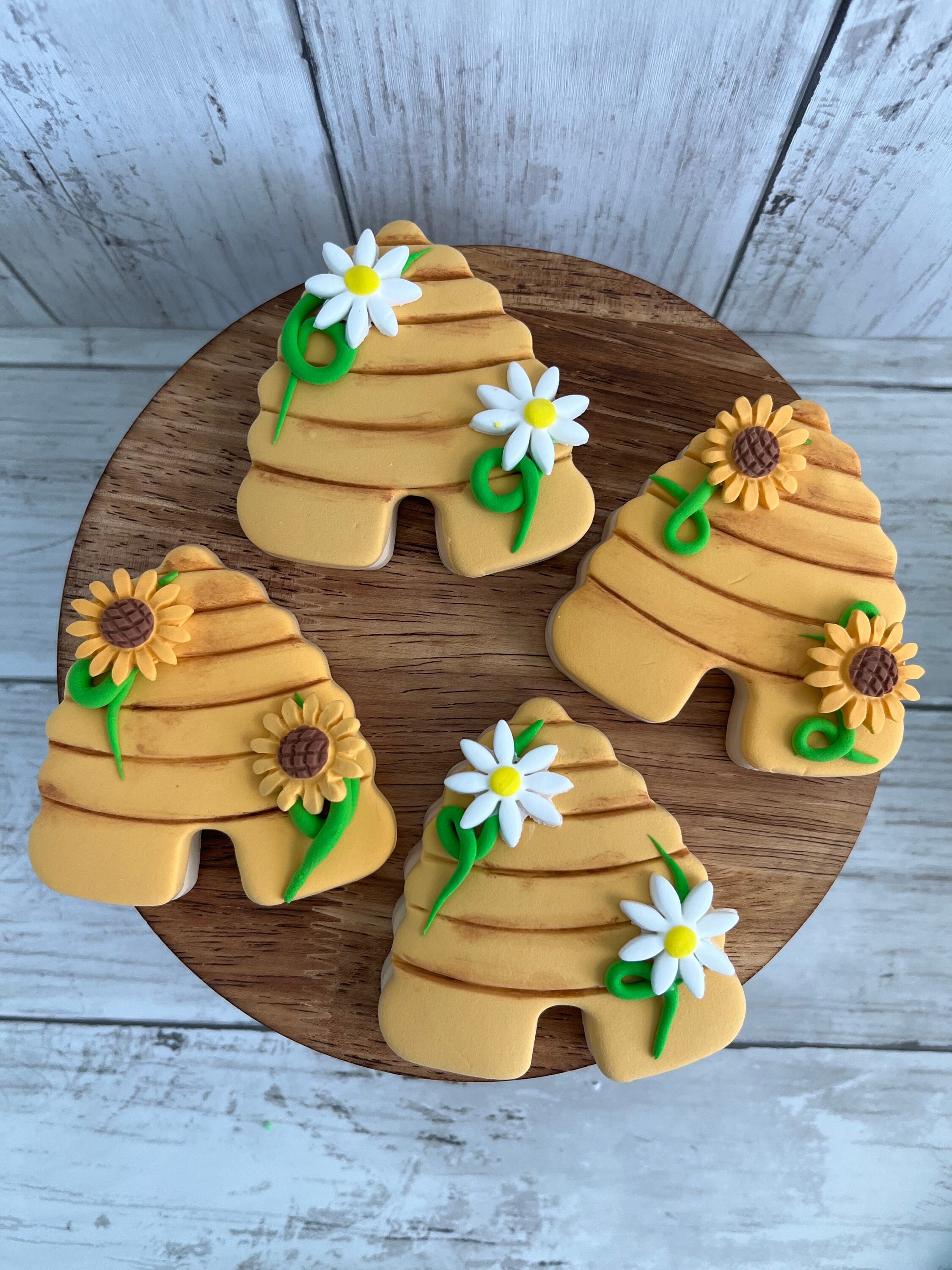 Fake Bee Hive Sugar Cookies, Faux Bee Hive Sugar Cookies, Fake Cookies ...