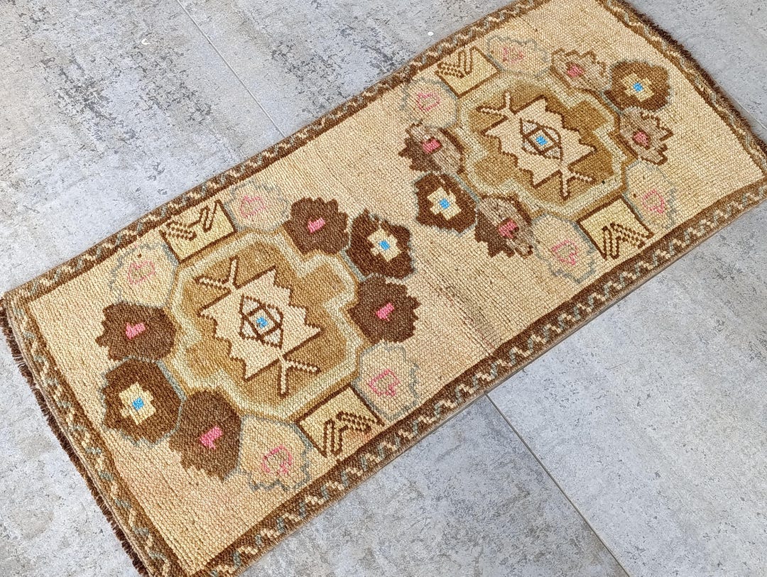 Vintage Turkish Small Rug 1.5x3.4 Ft, Mini Anatolian Rug, Neutral Brown ...