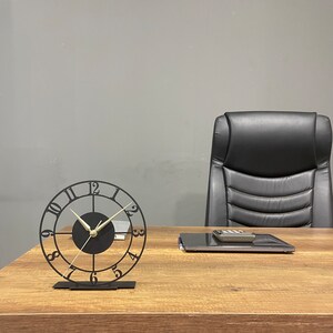 Metal Classic Desk Clock, Tabletop Clock With Numbers, Unique Design ...