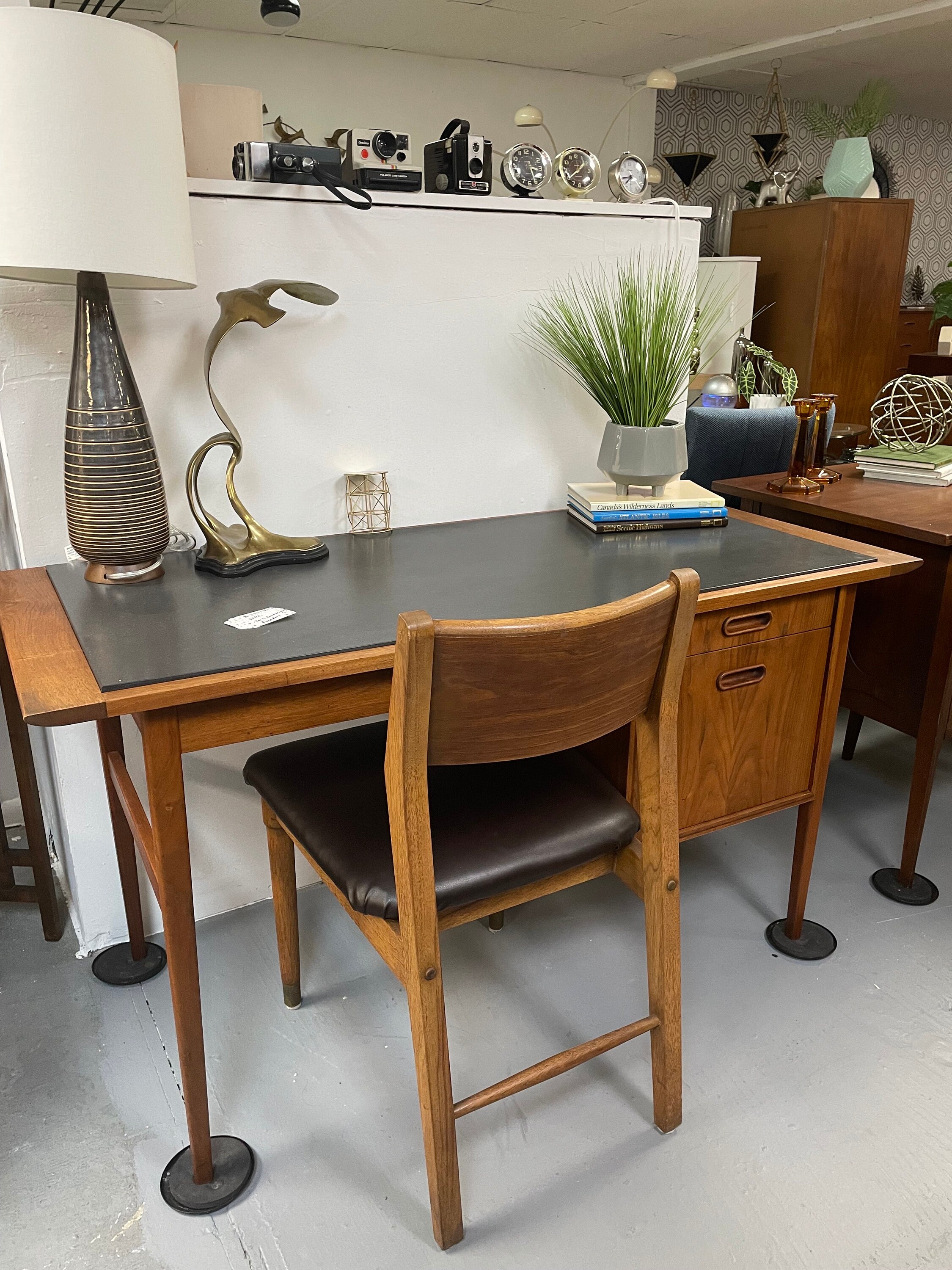 Founders Vintage MCM Desk by Jack Cartwright Walnut and Slate 1960s ...