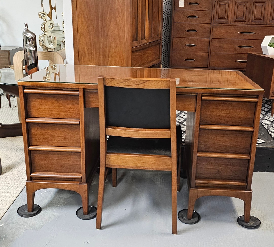 Lane Rhythm Vintage MCM Desk and Vintage Chair Walnut 1960s FREE ...