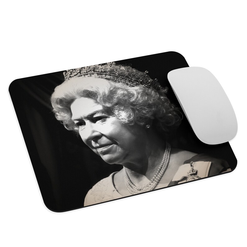 Queen Elizabeth II Mouse Pad, UK RIP Her Majesty Queen Elizabeth Ii ...