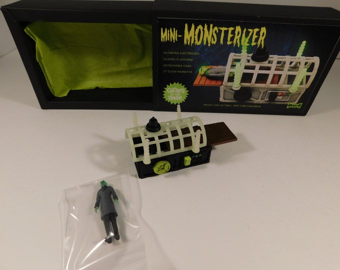 Mini Monsterizer With Frankenstein 2 Figure Variant Retro Remco Style ...