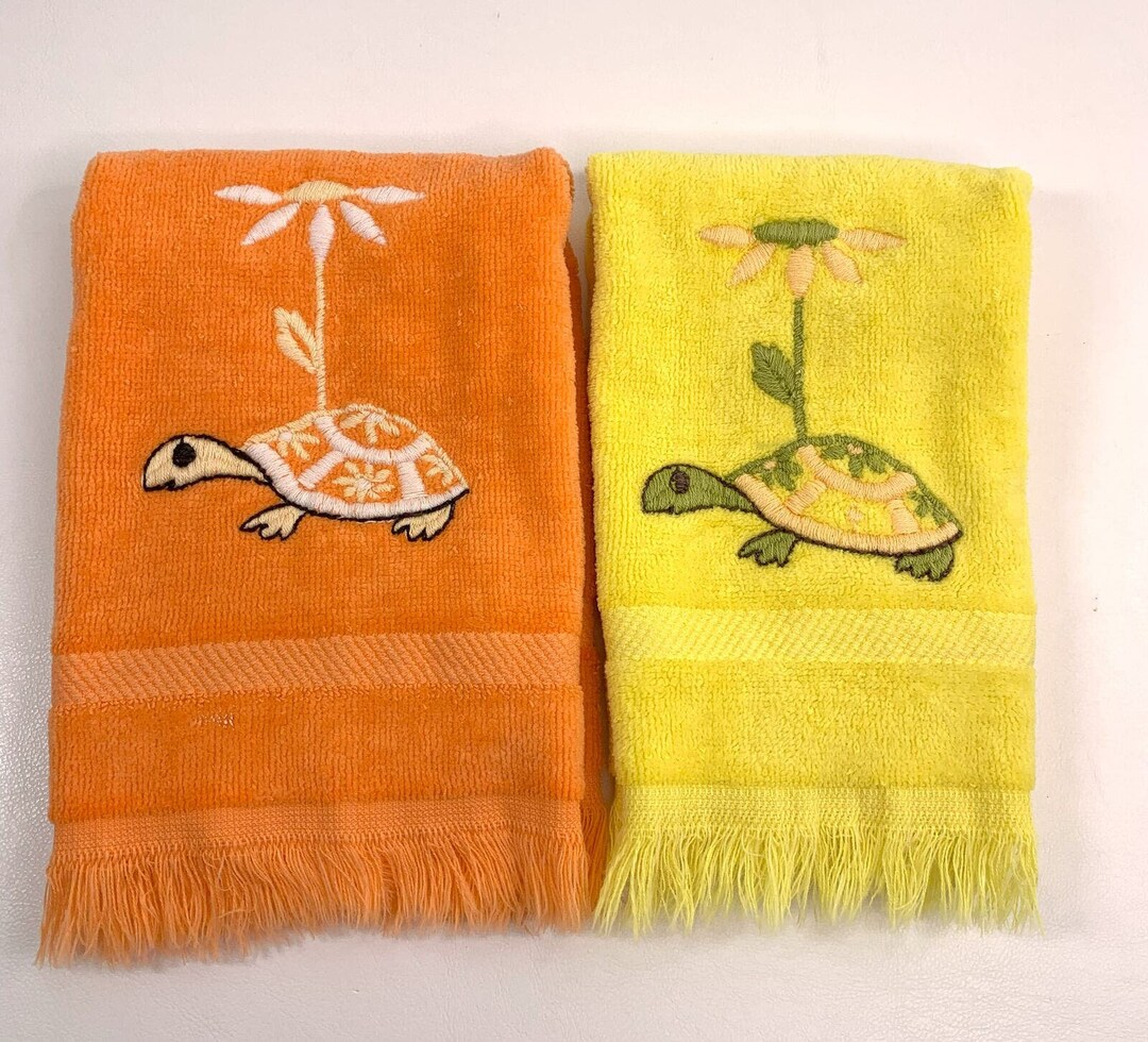 Vintage SAYCO Screen Prints Embroidered Turtle Hand Towel Tea Towels ...