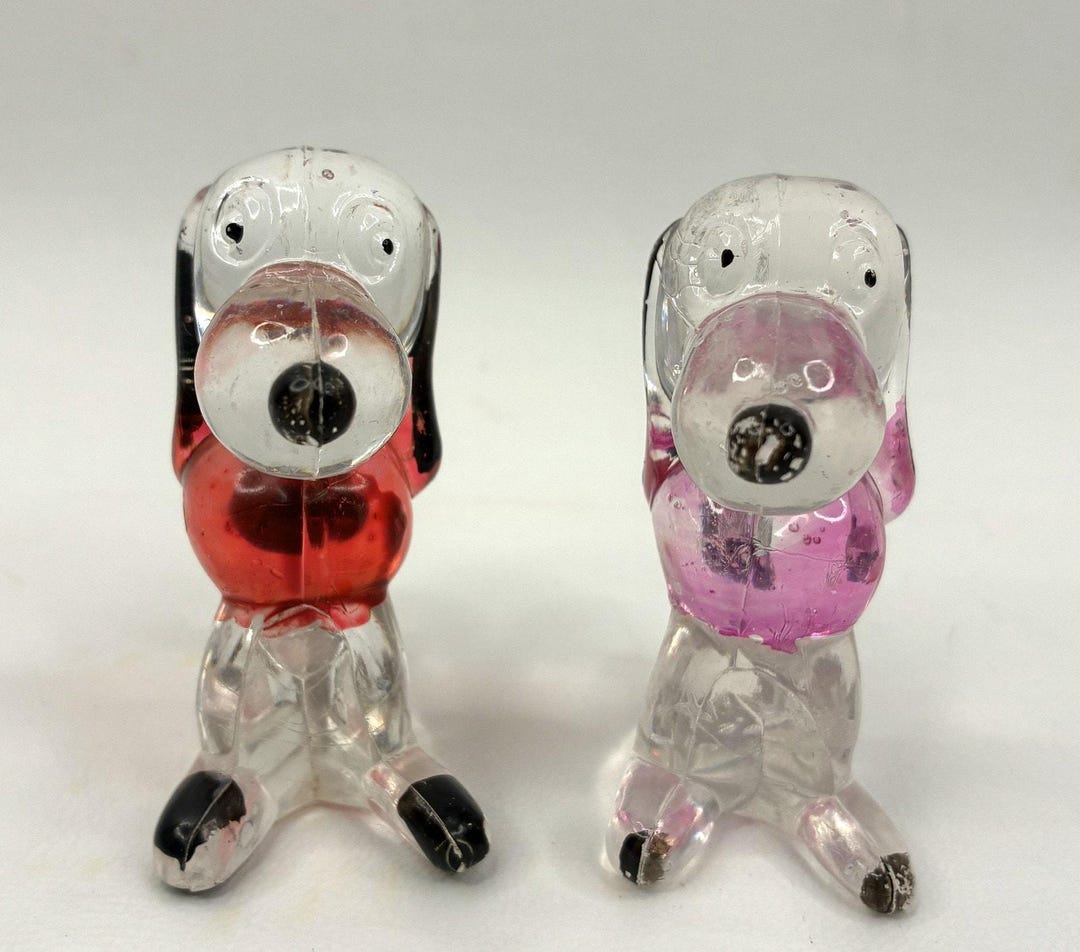 2 Vintage Peanuts Snoopy Lucite Figurine Crystalite Pets Series Charlie ...