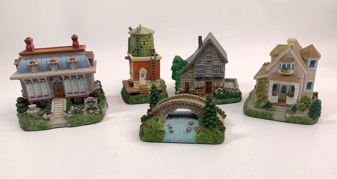 Liberty Falls the Americana Collection Houses Lot of 5 Annabele ...