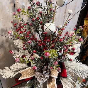 Rustic Christmas Centerpiece, Cardinal Arrangement, Christmas Decor ...